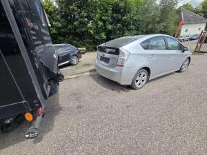 Grey Toyota Prius 2010 in Vilnius, with an engine capacity of 1.80 L and mileage of 285 thousand km for 5400 €, photo 7 on AUTOMOTO.COM.LV