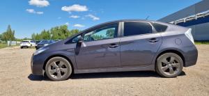 Grey Toyota Prius 2010 in Riga, with an engine capacity of 1.80 L and mileage of 220 thousand km for 7249 €, photo 3 on AUTOMOTO.COM.LV