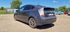 Grey Toyota Prius 2010 in Riga, with an engine capacity of 1.80 L and mileage of 220 thousand km for 7249 €, photo 4 on AUTOMOTO.COM.LV