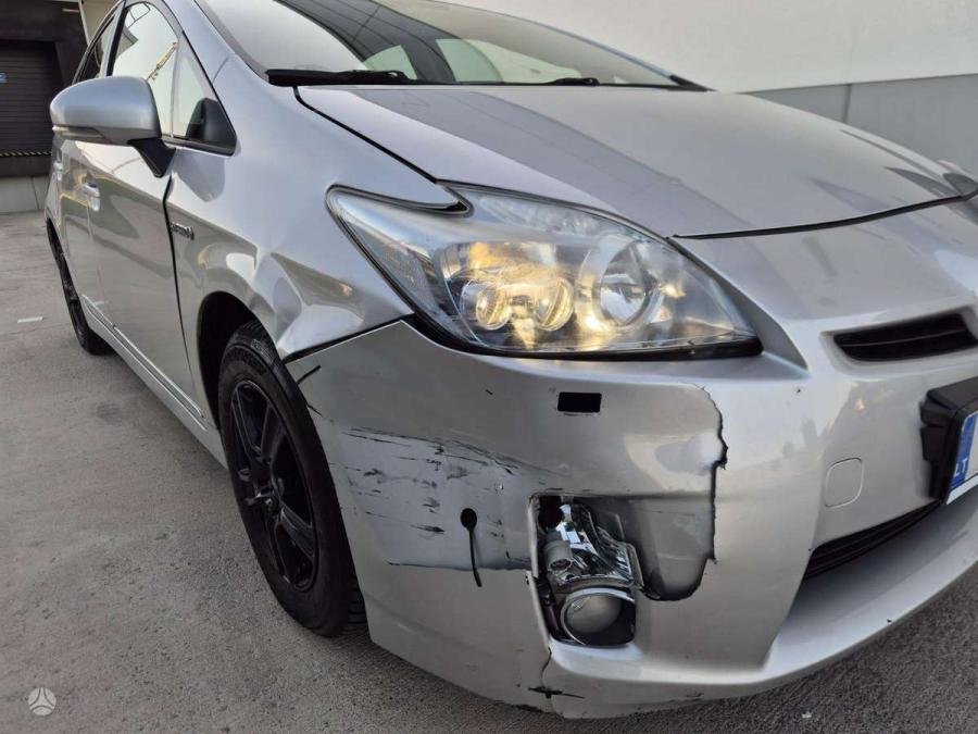 Серый Тойота Приус 2010 в Каунас, объемом двигателя 1.80 л и пробегом 270 тыс. км за 4850 €, фото 20 на AUTOMOTO.COM.LV