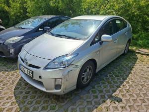 Grey Toyota Prius 2010 in Vilnius, with an engine capacity of 1.80 L and mileage of 460 thousand km for 5000 €, photo 3 on AUTOMOTO.COM.LV