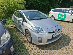 Grey Toyota Prius 2010 in Vilnius, with an engine capacity of 1.80 L and mileage of 460 thousand km for 5000 €, photo 4 on AUTOMOTO.COM.LV