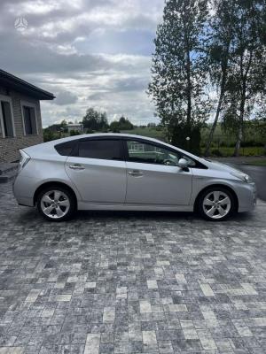 Pelēks Toyota Prius 2010 Šauļi, ar dzinēja tilpumu 1.80 L un nobraukumu 354 tūkst. km par 5300 €, foto 7 vietnē AUTOMOTO.COM.LV