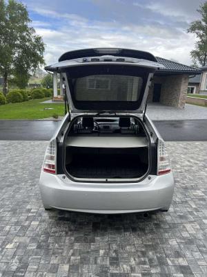 Pelēks Toyota Prius 2010 Šauļi, ar dzinēja tilpumu 1.80 L un nobraukumu 354 tūkst. km par 5300 €, foto 9 vietnē AUTOMOTO.COM.LV