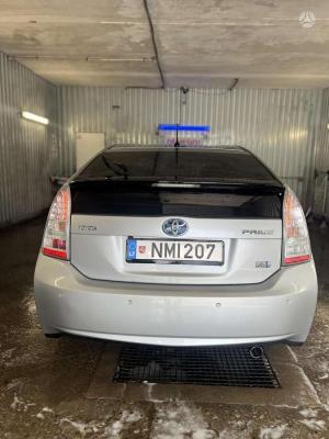 Pelēks Toyota Prius 2010 Šauļi, ar dzinēja tilpumu 1.80 L un nobraukumu 354 tūkst. km par 5300 €, foto 14 vietnē AUTOMOTO.COM.LV