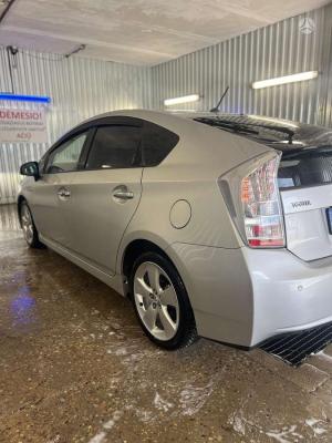 Pelēks Toyota Prius 2010 Šauļi, ar dzinēja tilpumu 1.80 L un nobraukumu 354 tūkst. km par 5300 €, foto 21 vietnē AUTOMOTO.COM.LV