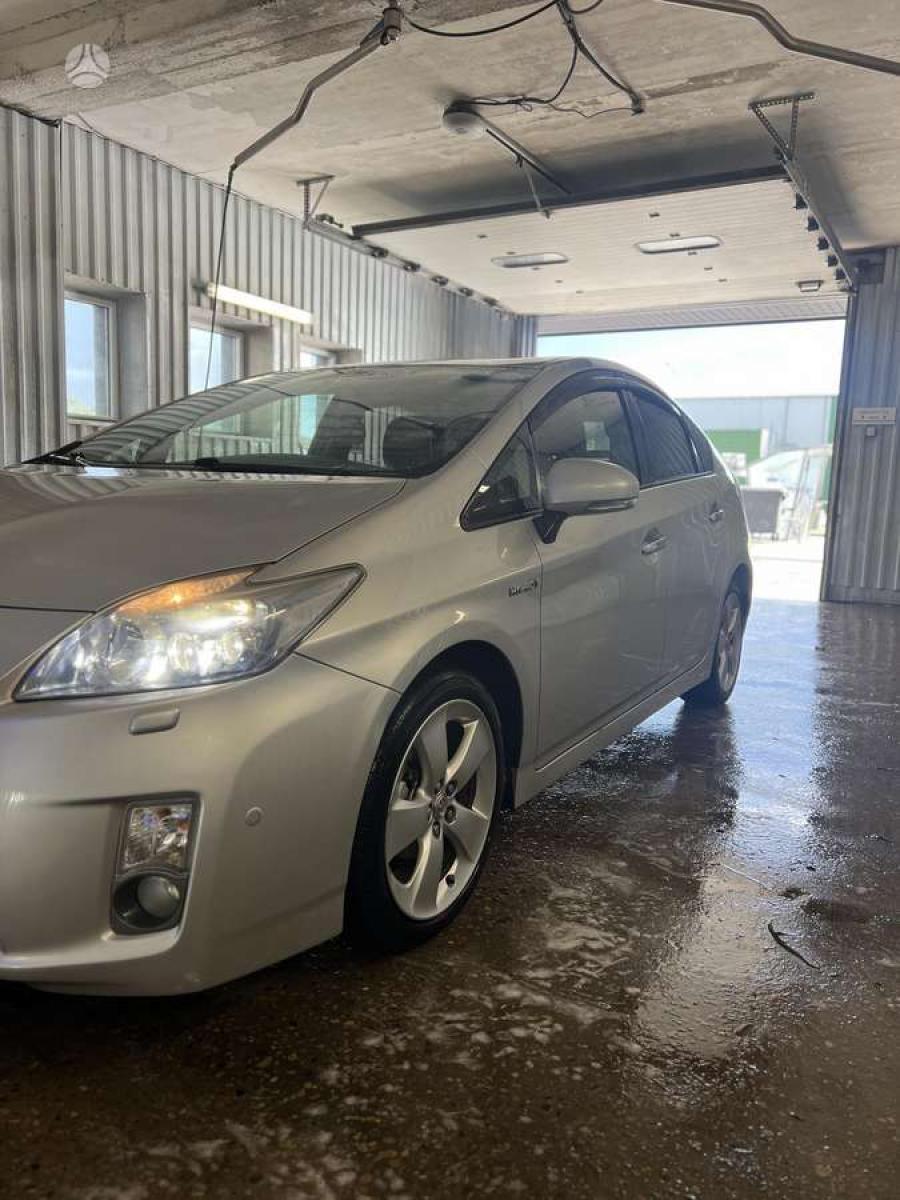 Pelēks Toyota Prius 2010 Šauļi, ar dzinēja tilpumu 1.80 L un nobraukumu 354 tūkst. km par 5300 €, foto 22 vietnē AUTOMOTO.COM.LV