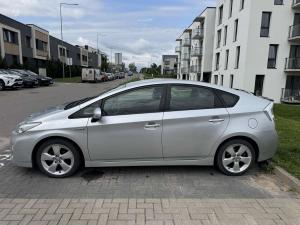 Grey Toyota Prius 2010 in Vilnius, with an engine capacity of 1.80 L and mileage of 180 thousand km for 7800 €, photo 7 on AUTOMOTO.COM.LV