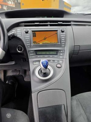 Серый Тойота Приус 2010 в Таураге, объемом двигателя 1.80 л и пробегом 352 тыс. км за 6400 €, фото 15 на AUTOMOTO.COM.LV