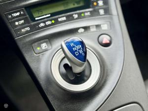 Серый Тойота Приус 2010 в Вильнюс, объемом двигателя 1.80 л и пробегом 291 тыс. км за 5150 €, фото 23 на AUTOMOTO.COM.LV