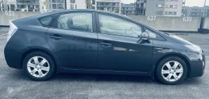 Pelēks Toyota Prius 2010 Viļņa, ar dzinēja tilpumu 1.80 L un nobraukumu 290 tūkst. km par 5699 €, foto 5 vietnē AUTOMOTO.COM.LV