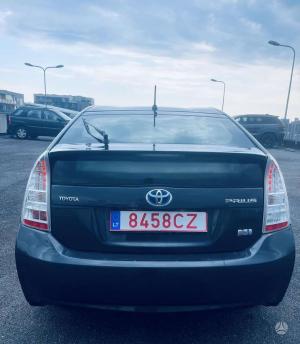 Pelēks Toyota Prius 2010 Viļņa, ar dzinēja tilpumu 1.80 L un nobraukumu 290 tūkst. km par 5699 €, foto 7 vietnē AUTOMOTO.COM.LV