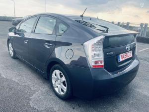 Pelēks Toyota Prius 2010 Viļņa, ar dzinēja tilpumu 1.80 L un nobraukumu 290 tūkst. km par 5699 €, foto 8 vietnē AUTOMOTO.COM.LV