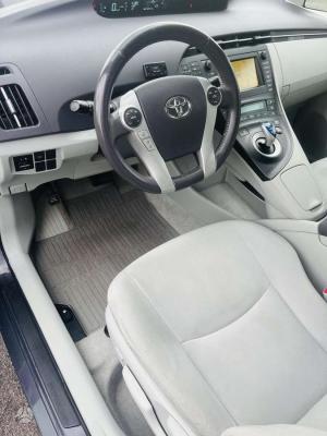 Pelēks Toyota Prius 2010 Viļņa, ar dzinēja tilpumu 1.80 L un nobraukumu 290 tūkst. km par 5699 €, foto 11 vietnē AUTOMOTO.COM.LV