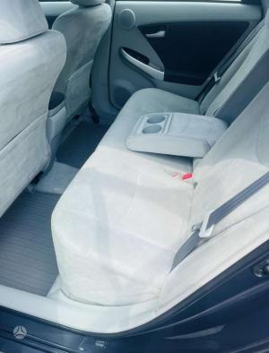 Pelēks Toyota Prius 2010 Viļņa, ar dzinēja tilpumu 1.80 L un nobraukumu 290 tūkst. km par 5699 €, foto 16 vietnē AUTOMOTO.COM.LV