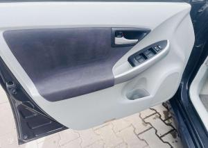 Pelēks Toyota Prius 2010 Viļņa, ar dzinēja tilpumu 1.80 L un nobraukumu 290 tūkst. km par 5699 €, foto 17 vietnē AUTOMOTO.COM.LV