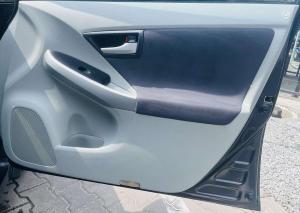 Pelēks Toyota Prius 2010 Viļņa, ar dzinēja tilpumu 1.80 L un nobraukumu 290 tūkst. km par 5699 €, foto 19 vietnē AUTOMOTO.COM.LV