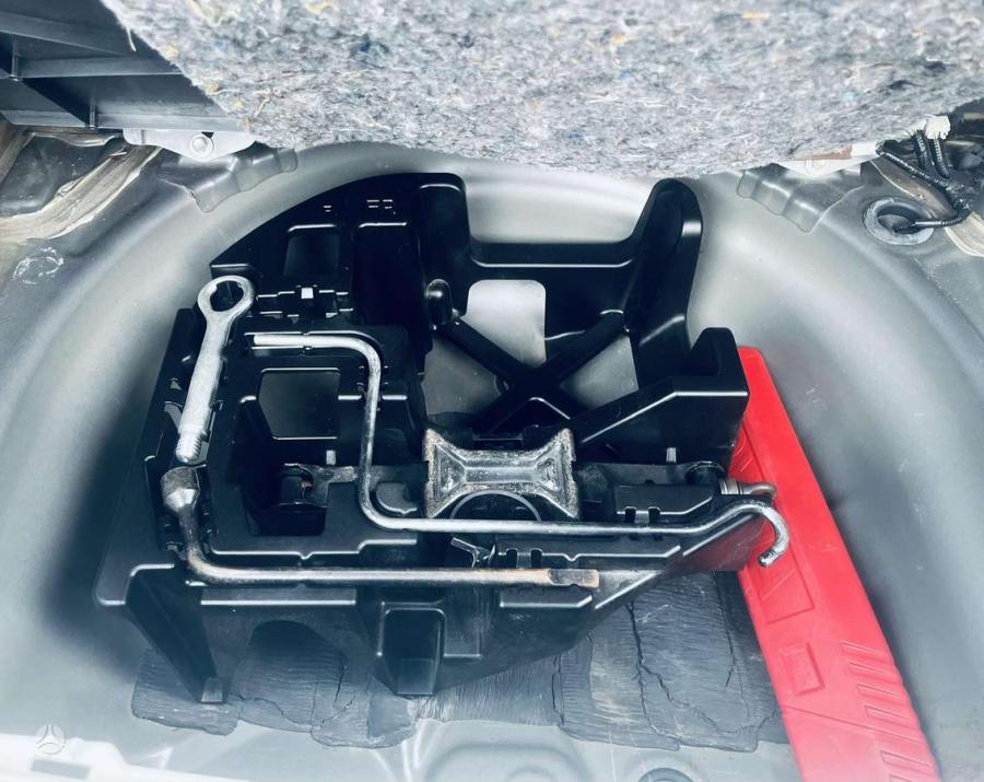 Pelēks Toyota Prius 2010 Viļņa, ar dzinēja tilpumu 1.80 L un nobraukumu 290 tūkst. km par 5699 €, foto 32 vietnē AUTOMOTO.COM.LV
