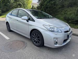 Серый Тойота Приус 2010 в Вильнюс, объемом двигателя 1.50 л и пробегом 307 тыс. км за 6200 €, фото  на AUTOMOTO.COM.LV