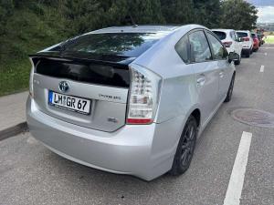 Pelēks Toyota Prius 2010 Viļņa, ar dzinēja tilpumu 1.80 L un nobraukumu 307 tūkst. km par 6200 €, foto 7 vietnē AUTOMOTO.COM.LV