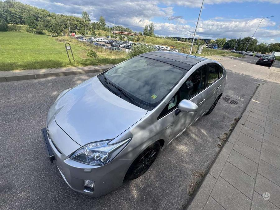 Pelēks Toyota Prius 2010 Viļņa, ar dzinēja tilpumu 1.80 L un nobraukumu 307 tūkst. km par 6200 €, foto 9 vietnē AUTOMOTO.COM.LV