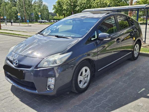 Pelēks Toyota Prius 2010 Viļņa, ar dzinēja tilpumu 1.80 L un nobraukumu 234 tūkst. km par 7499 €, foto 2 vietnē AUTOMOTO.COM.LV