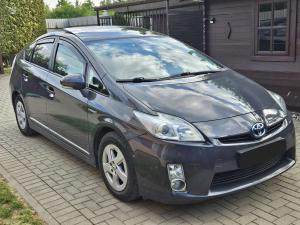Grey Toyota Prius 2010 in Vilnius, with an engine capacity of 1.80 L and mileage of 234 thousand km for 7499 €, photo 6 on AUTOMOTO.COM.LV