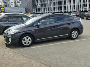 Grey Toyota Prius 2010 in Vilnius, with an engine capacity of 1.80 L and mileage of 234 thousand km for 7499 €, photo 7 on AUTOMOTO.COM.LV