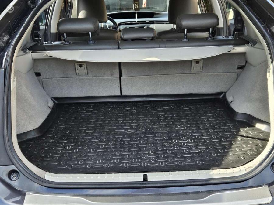 Grey Toyota Prius 2010 in Vilnius, with an engine capacity of 1.80 L and mileage of 234 thousand km for 7499 €, photo 14 on AUTOMOTO.COM.LV