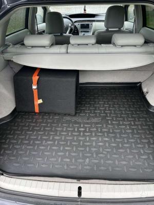 Grey Toyota Prius 2010 in Klaipeda, with an engine capacity of 1.80 L and mileage of 319 thousand km for 7600 €, photo 12 on AUTOMOTO.COM.LV