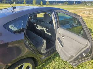 Pelēks Toyota Prius 2010 Viļņa, ar dzinēja tilpumu 1.80 L un nobraukumu 338 tūkst. km par 5000 €, foto 8 vietnē AUTOMOTO.COM.LV