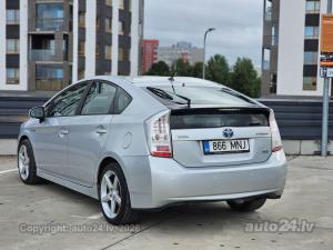 Pelēks Toyota Prius 2010 Tallina, ar dzinēja tilpumu 1.80 L un nobraukumu 334 tūkst. km par 4498 €, foto 7 vietnē AUTOMOTO.COM.LV
