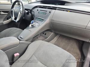 Pelēks Toyota Prius 2010 Tallina, ar dzinēja tilpumu 1.80 L un nobraukumu 334 tūkst. km par 4498 €, foto 13 vietnē AUTOMOTO.COM.LV