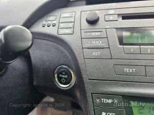 Pelēks Toyota Prius 2010 Tallina, ar dzinēja tilpumu 1.80 L un nobraukumu 334 tūkst. km par 4498 €, foto 21 vietnē AUTOMOTO.COM.LV