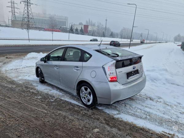 Pelēks Toyota Prius 2011 Kauņa, ar dzinēja tilpumu 1.80 L un nobraukumu 273 tūkst. km par 5990 €, foto 8 vietnē AUTOMOTO.COM.LV