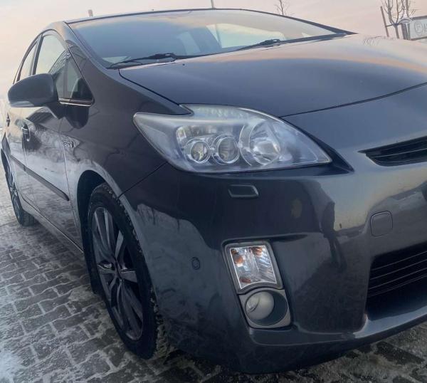 Pelēks Toyota Prius 2011 Viļņa, ar dzinēja tilpumu 1.80 L un nobraukumu 267 tūkst. km par 7950 €, foto 10 vietnē AUTOMOTO.COM.LV