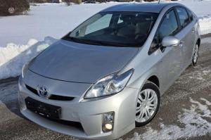 Grey Toyota Prius 2011 in Siauliai, with an engine capacity of 1.80 L and mileage of 250 thousand km for 6950 €, photo 5 on AUTOMOTO.COM.LV
