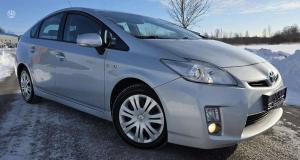 Grey Toyota Prius 2011 in Siauliai, with an engine capacity of 1.80 L and mileage of 250 thousand km for 6950 €, photo 9 on AUTOMOTO.COM.LV