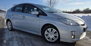 Grey Toyota Prius 2011 in Siauliai, with an engine capacity of 1.80 L and mileage of 250 thousand km for 6950 €, photo 10 on AUTOMOTO.COM.LV
