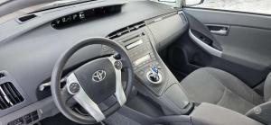 Grey Toyota Prius 2011 in Siauliai, with an engine capacity of 1.80 L and mileage of 250 thousand km for 6950 €, photo 25 on AUTOMOTO.COM.LV