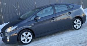 Pelēks Toyota Prius 2011 Viļņa, ar dzinēja tilpumu 1.80 L un nobraukumu 220 tūkst. km par 6999 €, foto 4 vietnē AUTOMOTO.COM.LV