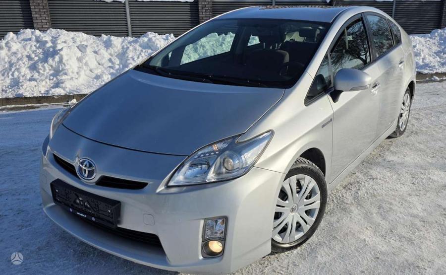 Pelēks Toyota Prius 2011 Šauļi, ar dzinēja tilpumu 1.80 L un nobraukumu 250 tūkst. km par 6650 €, foto 5 vietnē AUTOMOTO.COM.LV