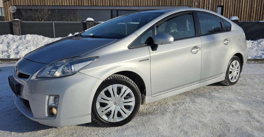 Pelēks Toyota Prius 2011 Šauļi, ar dzinēja tilpumu 1.80 L un nobraukumu 250 tūkst. km par 6650 €, foto 6 vietnē AUTOMOTO.COM.LV