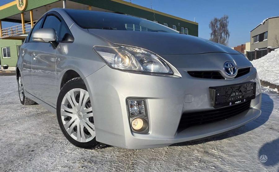 Pelēks Toyota Prius 2011 Šauļi, ar dzinēja tilpumu 1.80 L un nobraukumu 250 tūkst. km par 6650 €, foto 9 vietnē AUTOMOTO.COM.LV