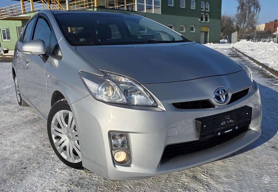 Pelēks Toyota Prius 2011 Šauļi, ar dzinēja tilpumu 1.80 L un nobraukumu 250 tūkst. km par 6650 €, foto 12 vietnē AUTOMOTO.COM.LV