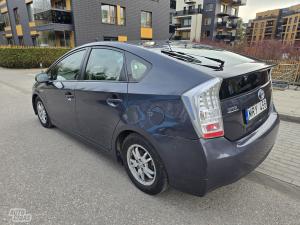 Grey Toyota Prius 2011 in Vilnius, with an engine capacity of 1.80 L and mileage of 143 thousand km for 5900 €, photo 4 on AUTOMOTO.COM.LV