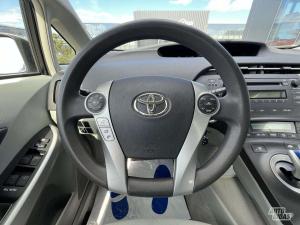 Pelēks Toyota Prius 2011 Šauļi, ar dzinēja tilpumu 1.80 L un nobraukumu 164 tūkst. km par 7300 €, foto 16 vietnē AUTOMOTO.COM.LV