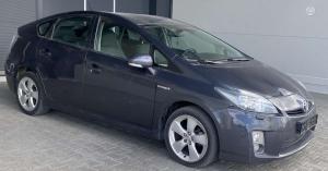 Grey Toyota Prius 2011 in Vilnius, with an engine capacity of 1.80 L and mileage of 220 thousand km for 6999 €, photo 4 on AUTOMOTO.COM.LV