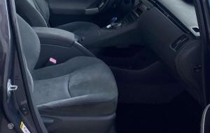 Grey Toyota Prius 2011 in Vilnius, with an engine capacity of 1.80 L and mileage of 220 thousand km for 6999 €, photo 6 on AUTOMOTO.COM.LV
