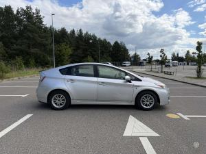Серый Тойота Приус 2011 в Вильнюс, объемом двигателя 1.80 л и пробегом 288 тыс. км за 7500 €, фото 5 на AUTOMOTO.COM.LV